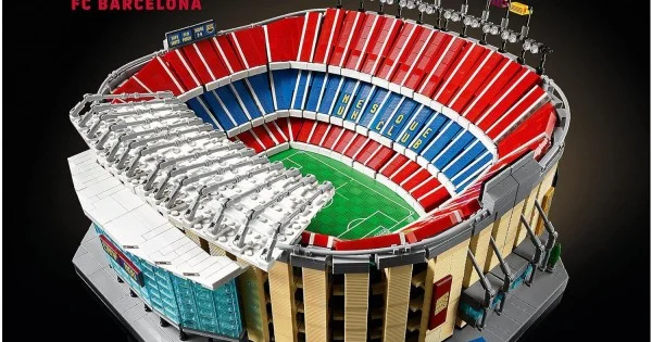 LEGO 10284 Creator Expert Camp Nou – FC Barcelona