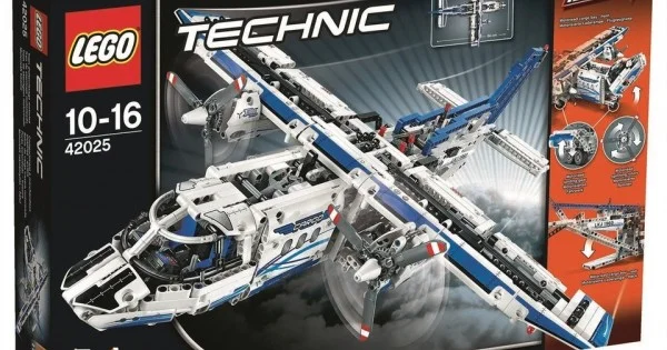 Lego 42025 Technic Cargo Plane Kargo Uçak